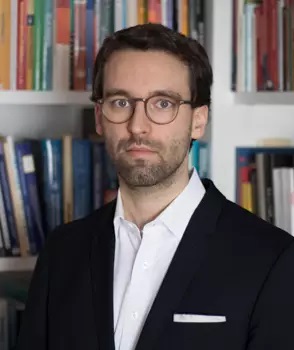 Transition-critical materials, financial risks and the NGFS climate ...